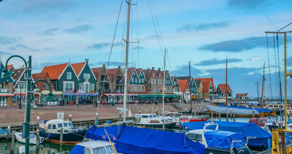 Ontdek de haven van Volendam - Rent & Event Volendam